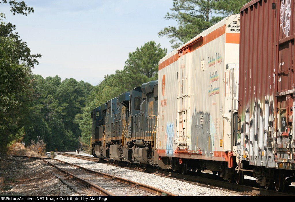 CSX 996, 5359, and 4055 roll out to clear a switch